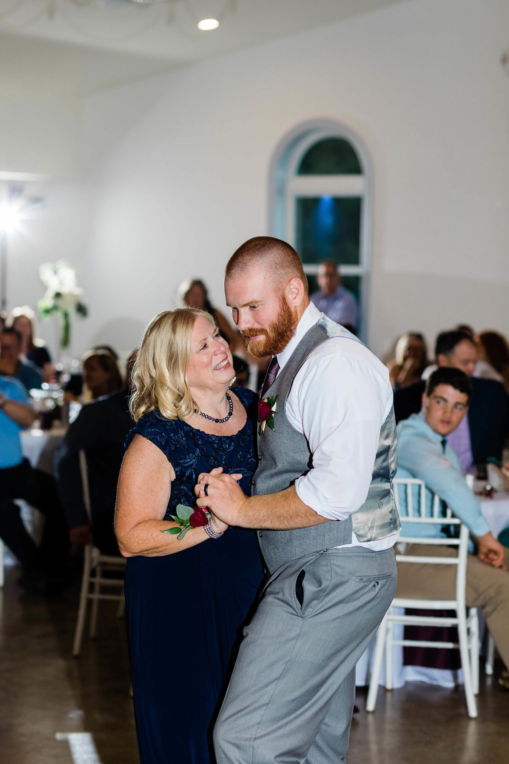 5 Invaluable Reasons To Do a First Look On Your Wedding Day - Showit Blog