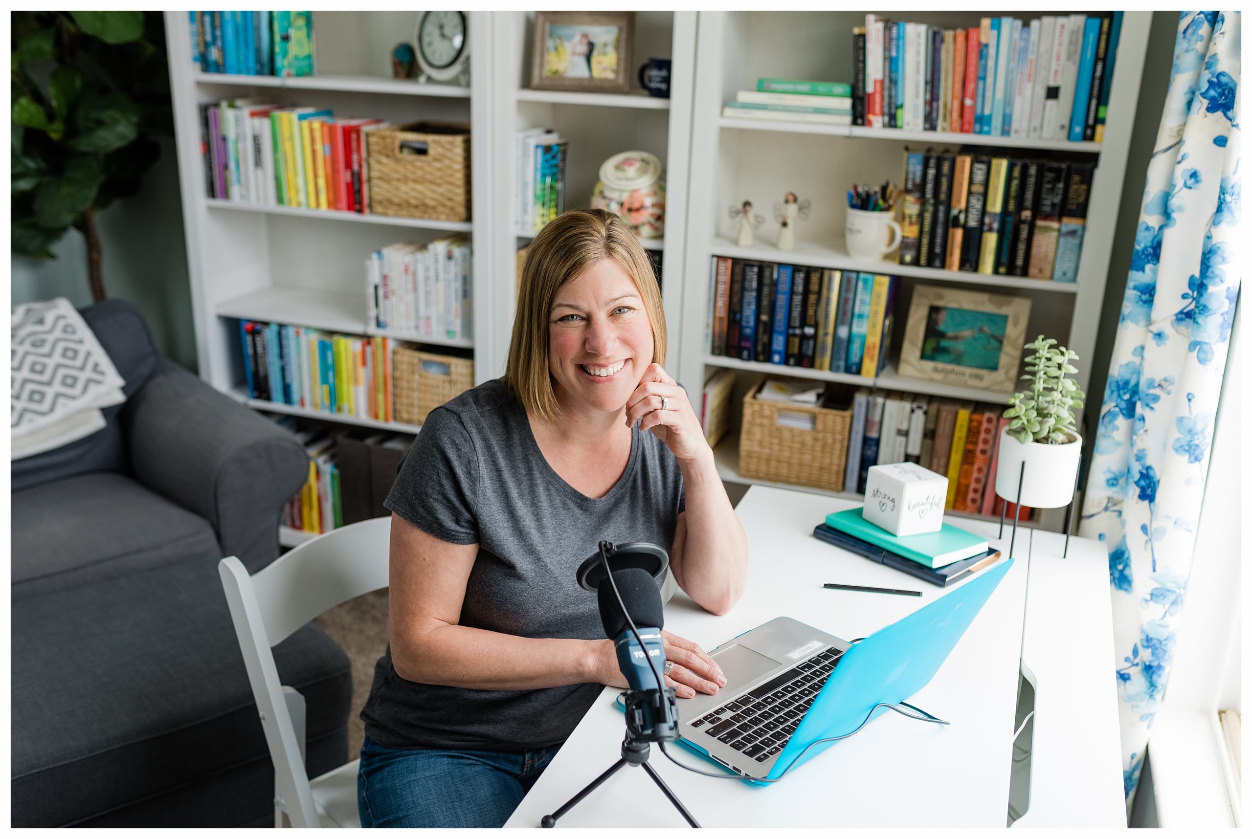 Colorado Springs Business Coach Personal Brand Photo Session | Lora ...